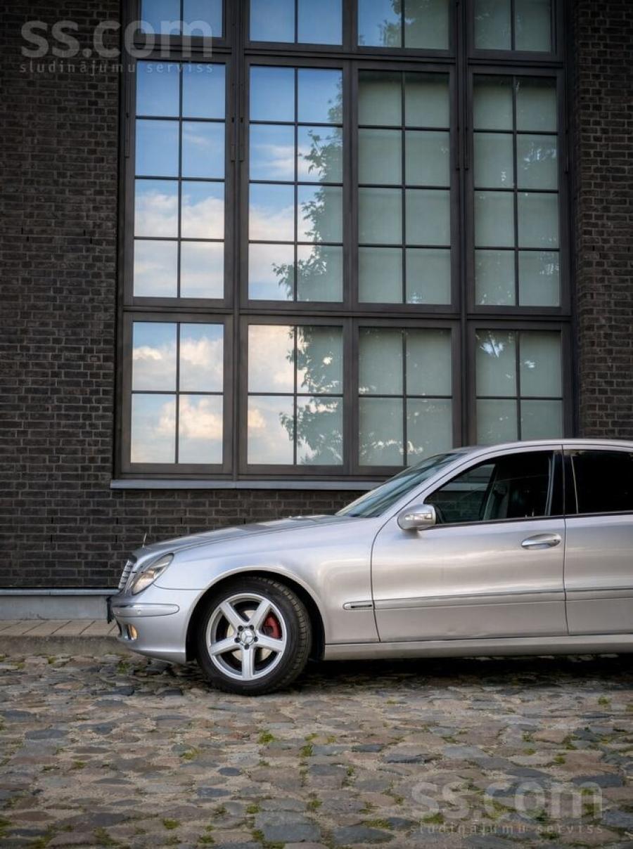 Pelēks Mercedes-Benz E 280 2004 Rīga, ar dzinēja tilpumu 3.20 L un nobraukumu 331 tūkst. km par 3990 €, foto 3 vietnē AUTOMOTO.COM.LV