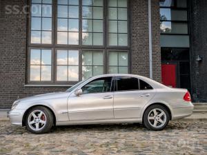 Pelēks Mercedes-Benz E 280 2004 Rīga, ar dzinēja tilpumu 3.20 L un nobraukumu 331 tūkst. km par 3990 €, foto 4 vietnē AUTOMOTO.COM.LV
