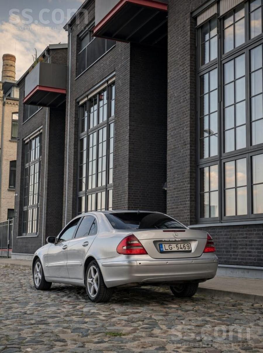 Pelēks Mercedes-Benz E 280 2004 Rīga, ar dzinēja tilpumu 3.20 L un nobraukumu 331 tūkst. km par 3990 €, foto 5 vietnē AUTOMOTO.COM.LV