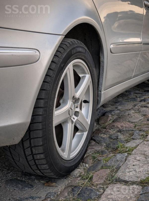 Mercedes-Benz E 280 2004 Rīga vietnē Pelēks Mercedes-Benz E 280 2004 Rīga, ar dzinēja tilpumu 3.20 L un nobraukumu 331 tūkst. km par 3990 €, foto 8 vietnē AUTOMOTO.COM.LV