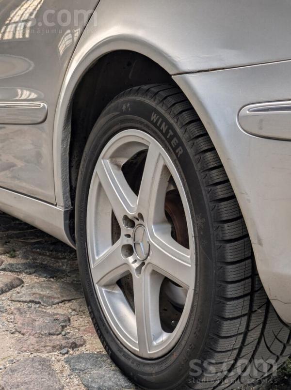 Mercedes-Benz E 280 2004 Rīga vietnē Pelēks Mercedes-Benz E 280 2004 Rīga, ar dzinēja tilpumu 3.20 L un nobraukumu 331 tūkst. km par 3990 €, foto 9 vietnē AUTOMOTO.COM.LV