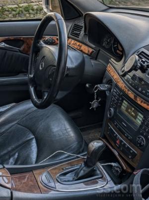 Pelēks Mercedes-Benz E 280 2004 Rīga, ar dzinēja tilpumu 3.20 L un nobraukumu 331 tūkst. km par 3990 €, foto 15 vietnē AUTOMOTO.COM.LV