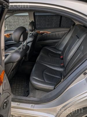 Pelēks Mercedes-Benz E 280 2004 Rīga, ar dzinēja tilpumu 3.20 L un nobraukumu 331 tūkst. km par 3990 €, foto 22 vietnē AUTOMOTO.COM.LV
