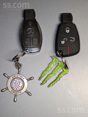 Pelēks Mercedes-Benz E 280 2004 Rīga, ar dzinēja tilpumu 3.20 L un nobraukumu 331 tūkst. km par 3990 €, foto 30 vietnē AUTOMOTO.COM.LV