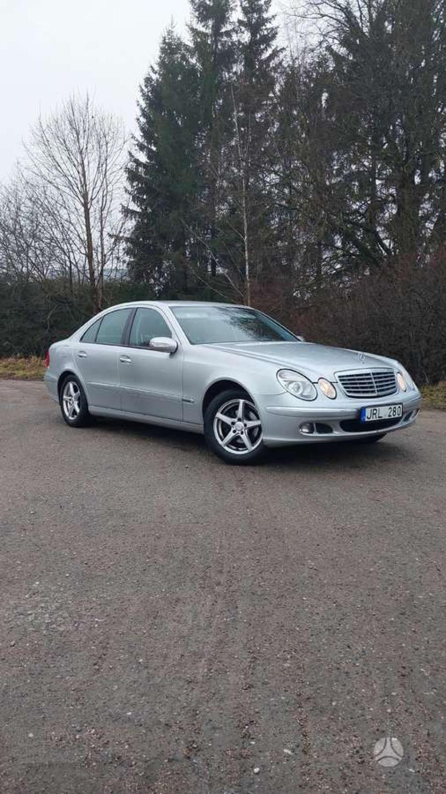 Pelēks Mercedes-Benz E 280 2005 Širvintos, ar dzinēja tilpumu 3.22 L un nobraukumu 353 tūkst. km par 2100 €, foto 3 vietnē AUTOMOTO.COM.LV