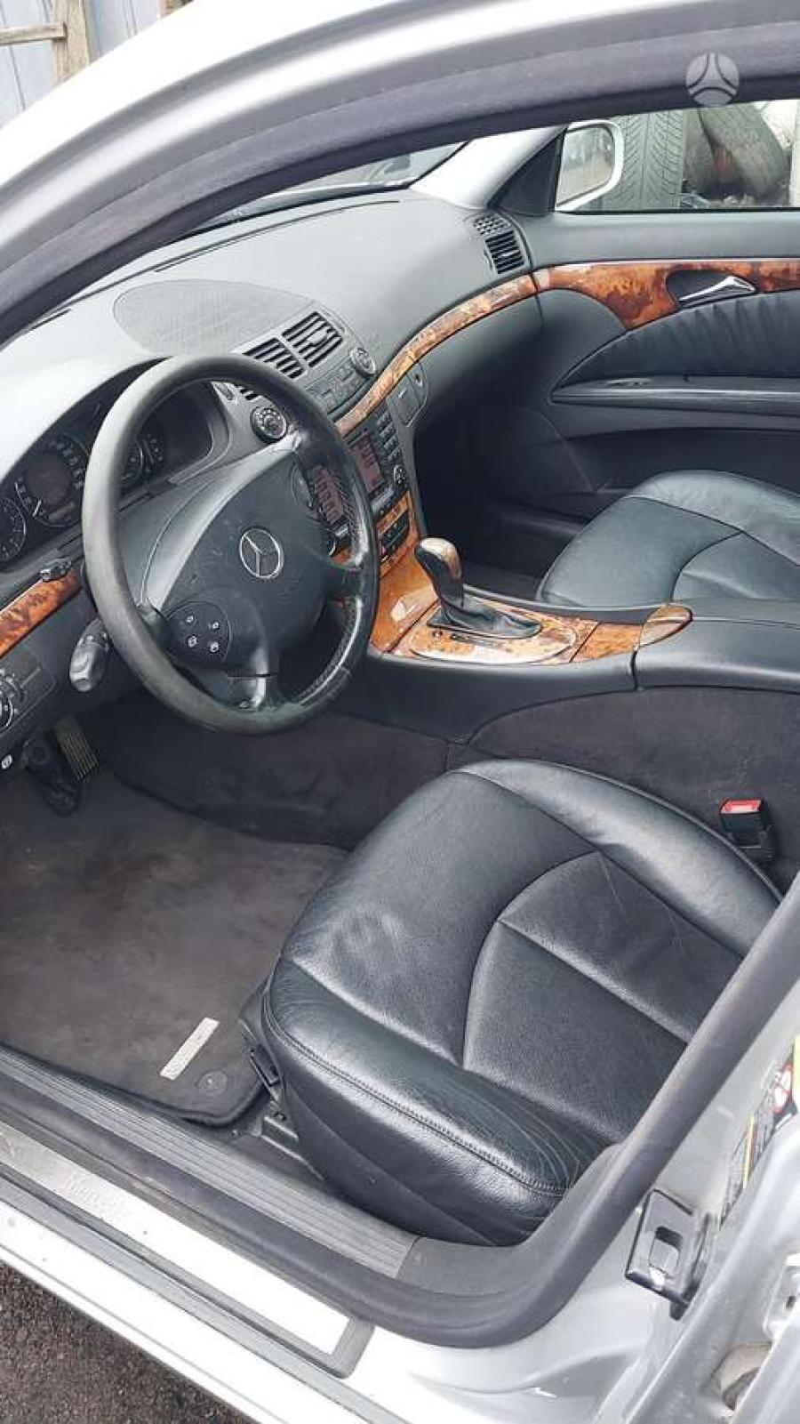 Pelēks Mercedes-Benz E 280 2005 Širvintos, ar dzinēja tilpumu 3.22 L un nobraukumu 353 tūkst. km par 2100 €, foto 4 vietnē AUTOMOTO.COM.LV