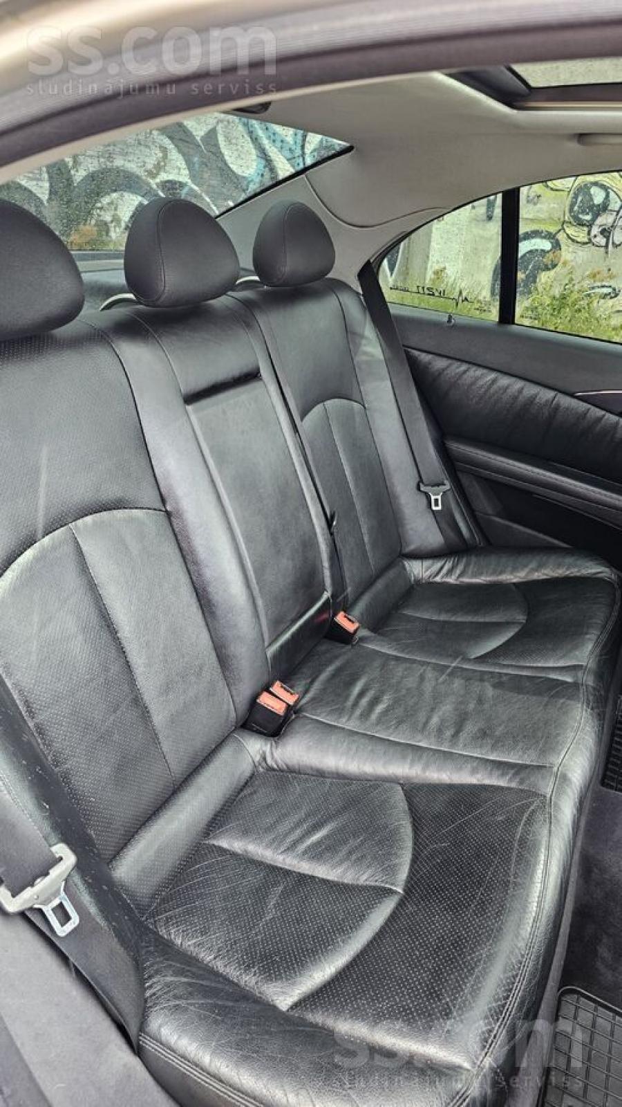 Pelēks Mercedes-Benz E 280 2005 Liepāja, ar dzinēja tilpumu 3.20 L un nobraukumu 458 tūkst. km par 4400 €, foto 13 vietnē AUTOMOTO.COM.LV