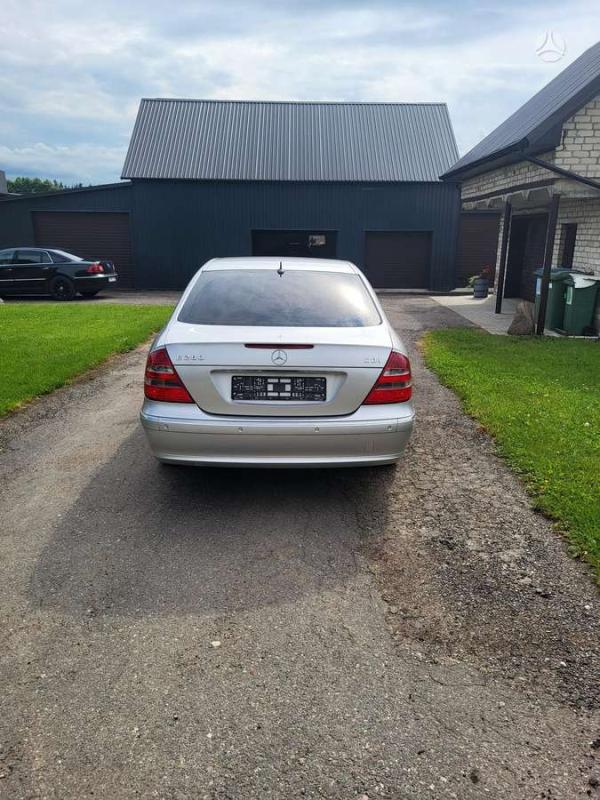 Pelēks Mercedes-Benz E 280 2005 Raseiniai, ar dzinēja tilpumu 3.20 L un nobraukumu 426 tūkst. km par 2450 €, foto 3 vietnē AUTOMOTO.COM.LV