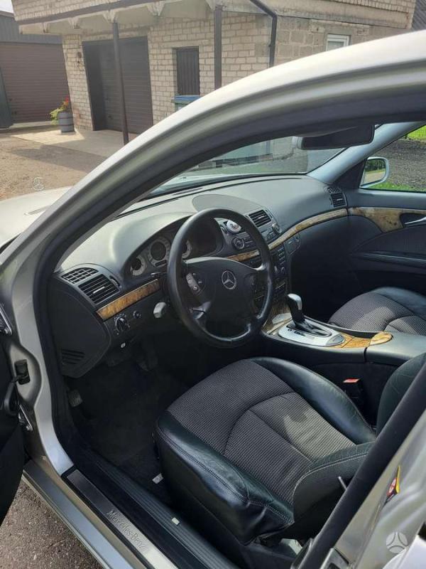 Pelēks Mercedes-Benz E 280 2005 Raseiniai, ar dzinēja tilpumu 3.20 L un nobraukumu 426 tūkst. km par 2450 €, foto 8 vietnē AUTOMOTO.COM.LV