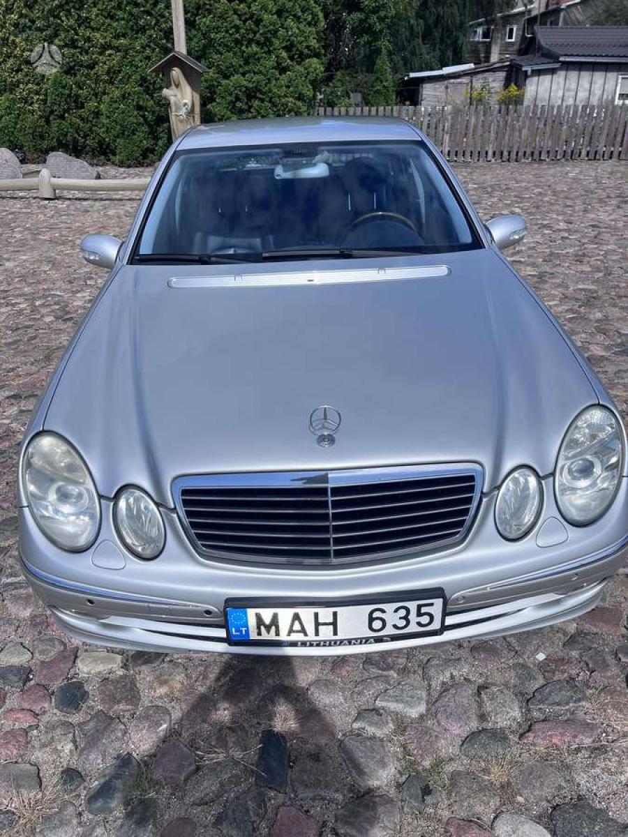 Grey Mercedes-Benz E 280 2005 in Kaunas, with an engine capacity of 3.22 L and mileage of 381 thousand km for 2800 €, photo 4 on AUTOMOTO.COM.LV