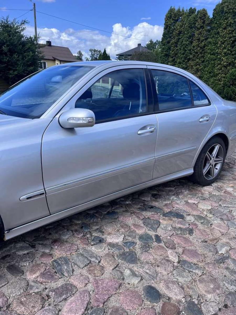 Grey Mercedes-Benz E 280 2005 in Kaunas, with an engine capacity of 3.22 L and mileage of 381 thousand km for 2800 €, photo 13 on AUTOMOTO.COM.LV