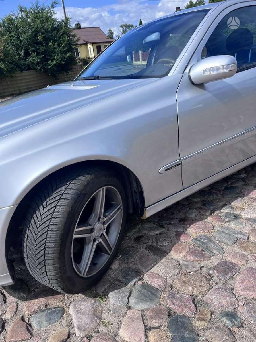 Grey Mercedes-Benz E 280 2005 in Kaunas, with an engine capacity of 3.22 L and mileage of 381 thousand km for 2800 €, photo 14 on AUTOMOTO.COM.LV