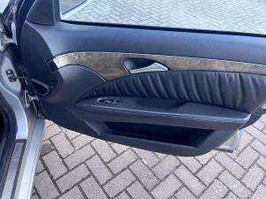 Grey Mercedes-Benz E 280 2005 in Kaunas, with an engine capacity of 3.22 L and mileage of 381 thousand km for 2800 €, photo 24 on AUTOMOTO.COM.LV