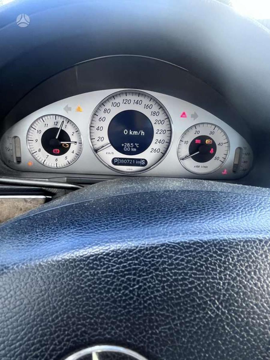 Grey Mercedes-Benz E 280 2005 in Kaunas, with an engine capacity of 3.22 L and mileage of 381 thousand km for 2800 €, photo 25 on AUTOMOTO.COM.LV