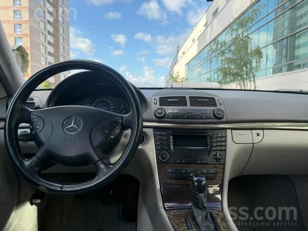 Pelēks Mercedes-Benz E 280 2005 Rīga, ar dzinēja tilpumu 3.00 L un nobraukumu 0 tūkst. km par 5900 €, foto 6 vietnē AUTOMOTO.COM.LV