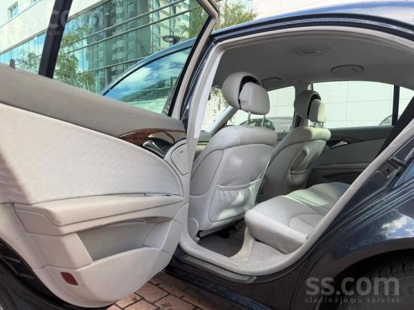 Pelēks Mercedes-Benz E 280 2005 Rīga, ar dzinēja tilpumu 3.00 L un nobraukumu 0 tūkst. km par 5900 €, foto 11 vietnē AUTOMOTO.COM.LV