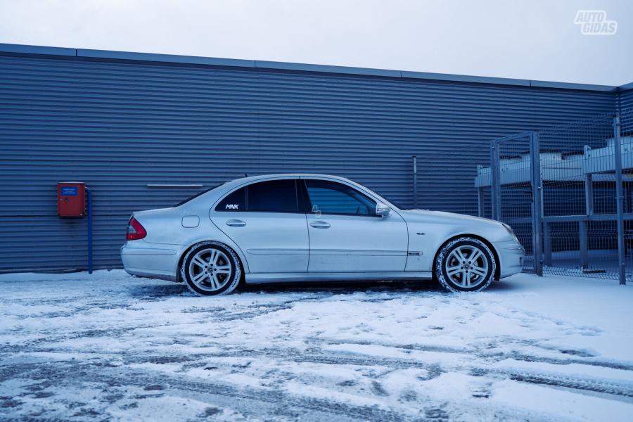 Grey Mercedes-Benz E 280 2006 in Vilnius, with an engine capacity of 3.00 L and mileage of 287 thousand km for 5900 €, photo 4 on AUTOMOTO.COM.LV