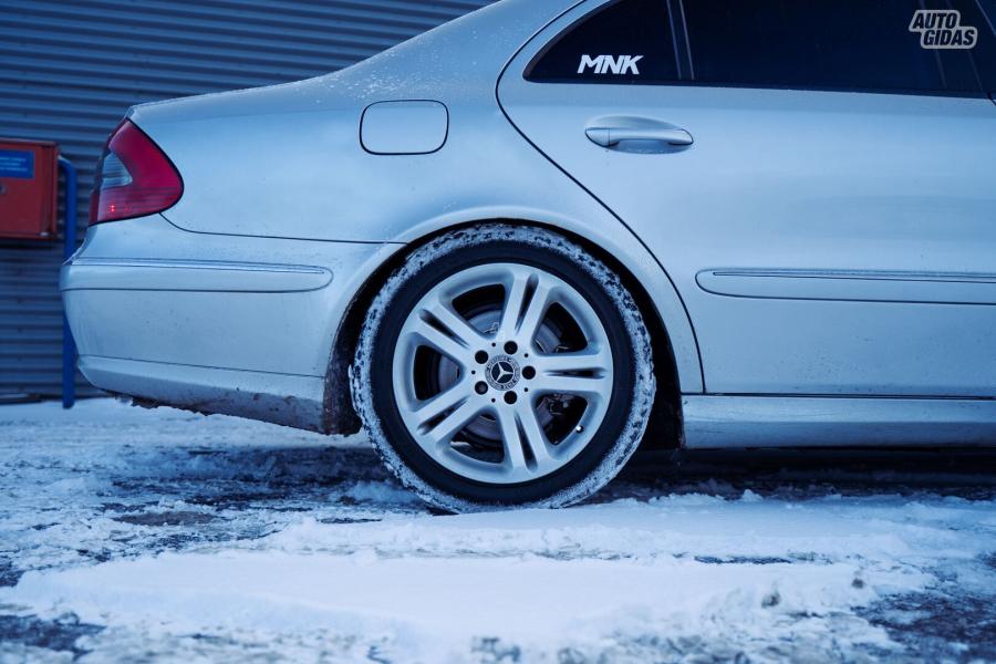 Grey Mercedes-Benz E 280 2006 in Vilnius, with an engine capacity of 3.00 L and mileage of 287 thousand km for 5900 €, photo 11 on AUTOMOTO.COM.LV