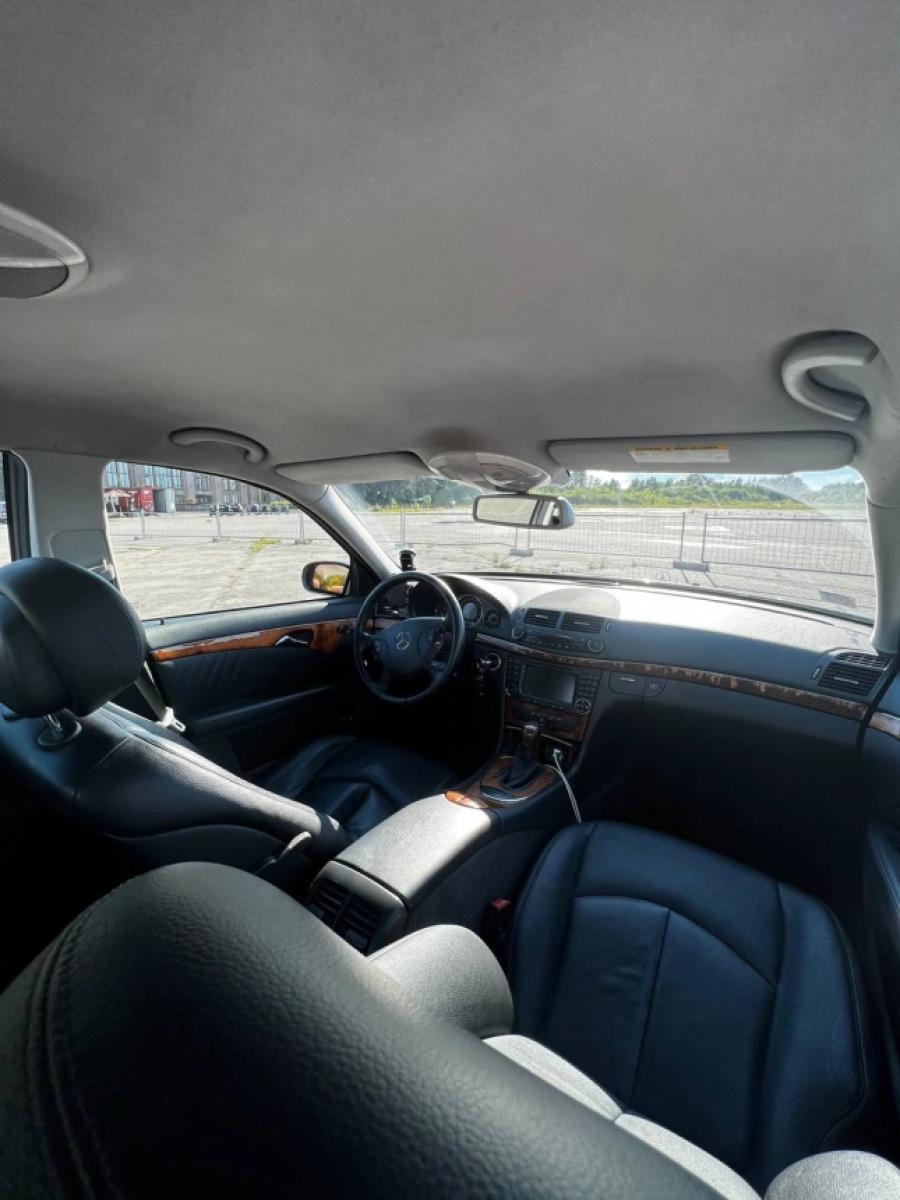 Grey Mercedes-Benz E 280 2006 in Riga, with an engine capacity of 3.00 L and mileage of 297 thousand km for 4450 €, photo 9 on AUTOMOTO.COM.LV