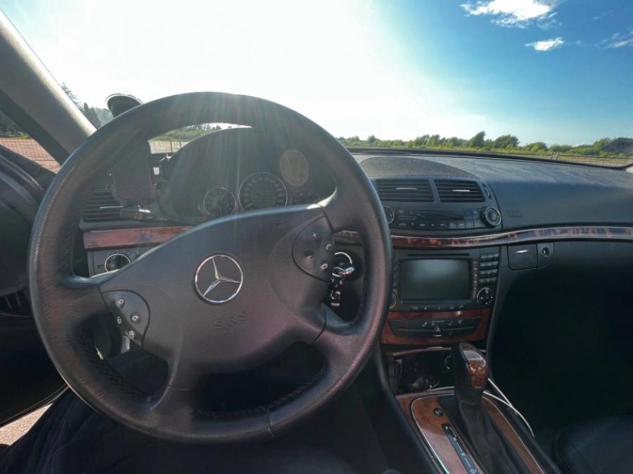 Grey Mercedes-Benz E 280 2006 in Riga, with an engine capacity of 3.00 L and mileage of 297 thousand km for 4450 €, photo 11 on AUTOMOTO.COM.LV