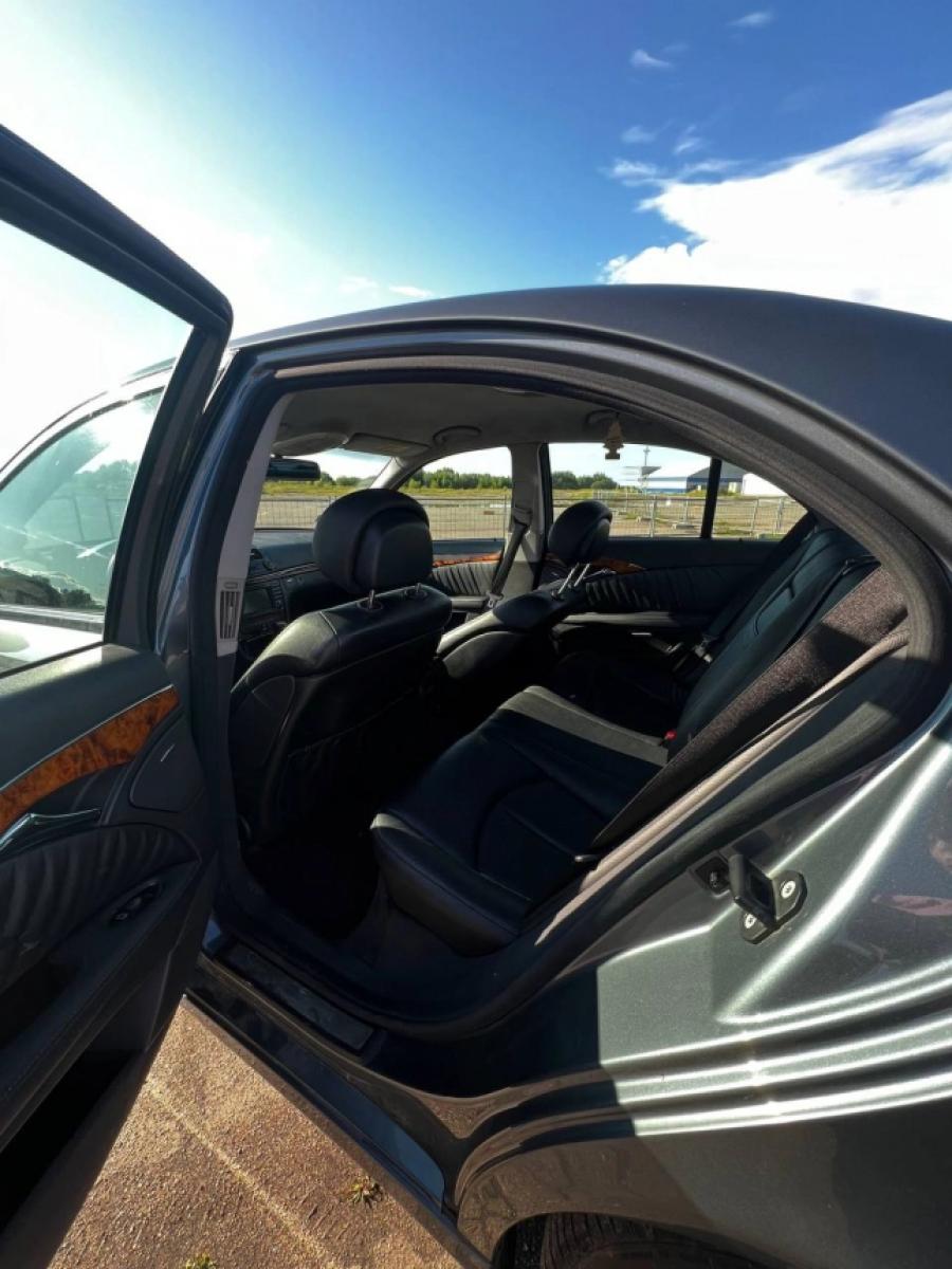 Grey Mercedes-Benz E 280 2006 in Riga, with an engine capacity of 3.00 L and mileage of 297 thousand km for 4450 €, photo 14 on AUTOMOTO.COM.LV