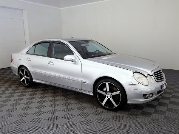 Grey Mercedes-Benz E 280 2006 in Tallinn, with an engine capacity of 3.00 L and mileage of 394 thousand km for 999 €, photo 9 on AUTOMOTO.COM.LV