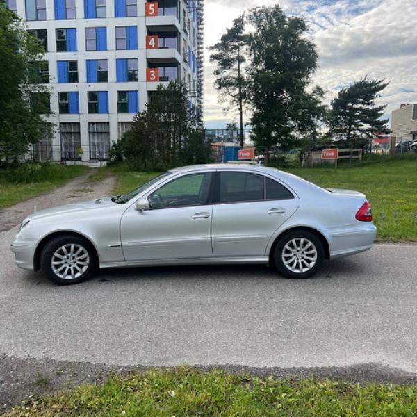 Grey Mercedes-Benz E 280 2006 in Tallinn, with an engine capacity of 3.00 L and mileage of 460 thousand km for 2000 €, photo 9 on AUTOMOTO.COM.LV