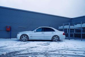 Серый Мерседес Е 280 2006 в Вильнюс, объемом двигателя 2.99 л и пробегом 293 тыс. км за 4999 €, фото 16 на AUTOMOTO.COM.LV