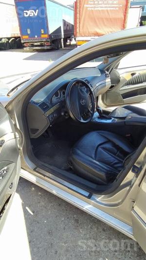 Pelēks Mercedes-Benz E 280 2006 Daugavpils, ar dzinēja tilpumu 3.20 L un nobraukumu 388 tūkst. km par 1900 €, foto 10 vietnē AUTOMOTO.COM.LV