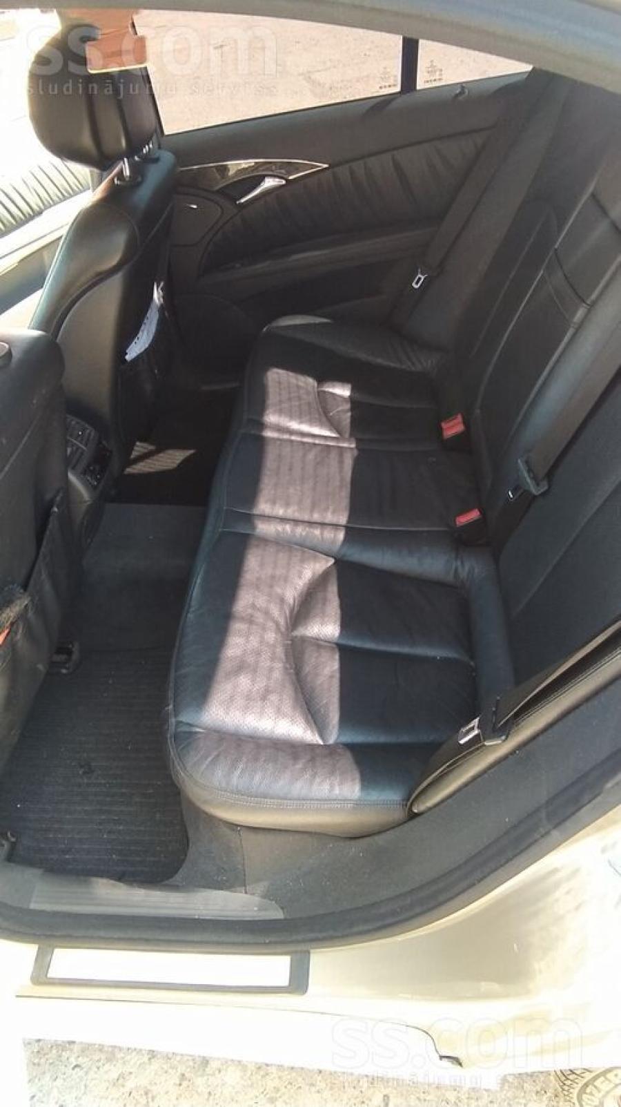 Pelēks Mercedes-Benz E 280 2006 Daugavpils, ar dzinēja tilpumu 3.20 L un nobraukumu 388 tūkst. km par 1900 €, foto 11 vietnē AUTOMOTO.COM.LV