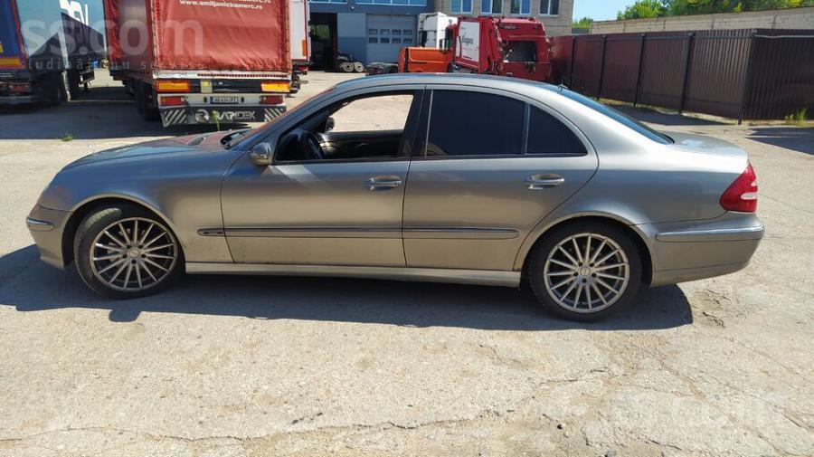 Pelēks Mercedes-Benz E 280 2006 Daugavpils, ar dzinēja tilpumu 3.20 L un nobraukumu 388 tūkst. km par 1900 €, foto 18 vietnē AUTOMOTO.COM.LV