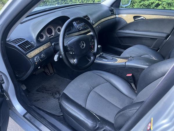 Grey Mercedes-Benz E 280 2006 in Tallinn, with an engine capacity of 3.00 L and mileage of 390 thousand km for 2490 €, photo 9 on AUTOMOTO.COM.LV