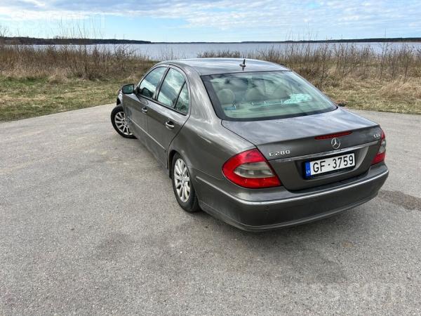 Grey Mercedes-Benz E 280 2006 in Riga, with an engine capacity of 3.00 L and mileage of 560 thousand km for 1200 €, photo 5 on AUTOMOTO.COM.LV