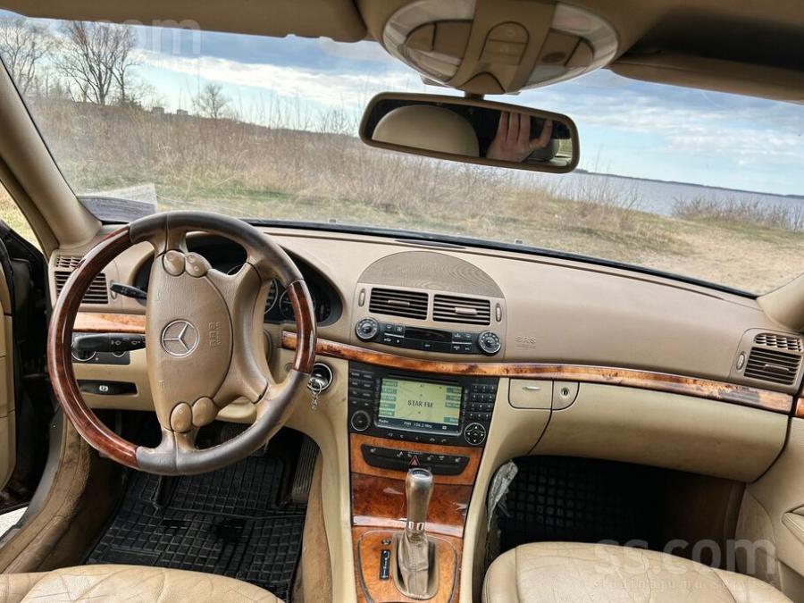 Grey Mercedes-Benz E 280 2006 in Riga, with an engine capacity of 3.00 L and mileage of 560 thousand km for 1200 €, photo 6 on AUTOMOTO.COM.LV