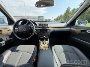 Grey Mercedes-Benz E 280 2007 in Riga, with an engine capacity of 3.00 L and mileage of 370 thousand km for 4200 €, photo 7 on AUTOMOTO.COM.LV