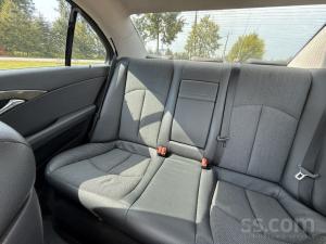 Grey Mercedes-Benz E 280 2007 in Riga, with an engine capacity of 3.00 L and mileage of 370 thousand km for 4200 €, photo 8 on AUTOMOTO.COM.LV