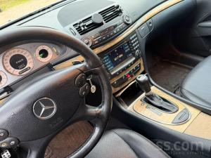 Grey Mercedes-Benz E 280 2007 in Riga, with an engine capacity of 3.00 L and mileage of 374 thousand km for 2500 €, photo 5 on AUTOMOTO.COM.LV