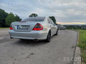 Pelēks Mercedes-Benz E 280 2007 Kuldīga, ar dzinēja tilpumu 3.00 L un nobraukumu 351 tūkst. km par 3550 €, foto  vietnē AUTOMOTO.COM.LV