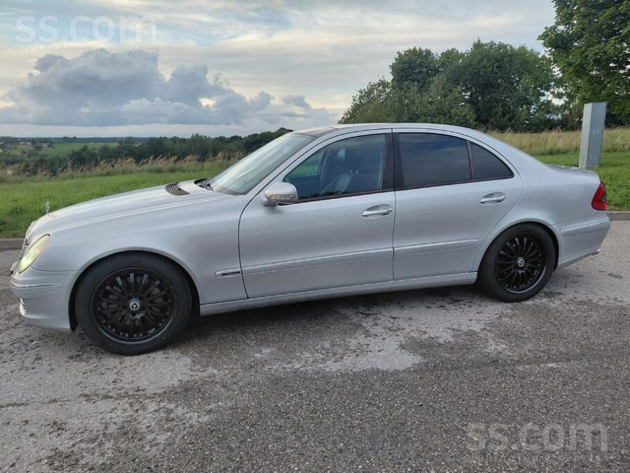 Pelēks Mercedes-Benz E 280 2007 Kuldīga, ar dzinēja tilpumu 3.00 L un nobraukumu 351 tūkst. km par 3550 €, foto 12 vietnē AUTOMOTO.COM.LV