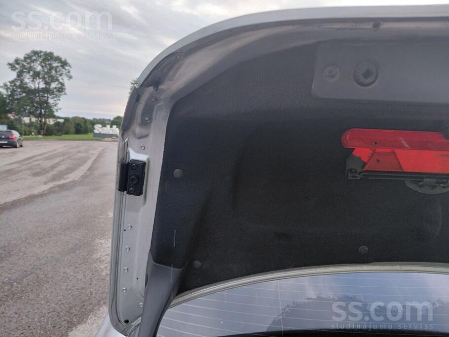 Pelēks Mercedes-Benz E 280 2007 Kuldīga, ar dzinēja tilpumu 3.00 L un nobraukumu 351 tūkst. km par 3550 €, foto 18 vietnē AUTOMOTO.COM.LV