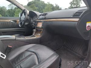 Pelēks Mercedes-Benz E 280 2007 Kuldīga, ar dzinēja tilpumu 3.00 L un nobraukumu 351 tūkst. km par 3550 €, foto 24 vietnē AUTOMOTO.COM.LV