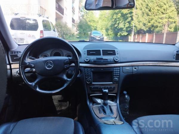 Grey Mercedes-Benz E 280 2008 in Jelgava, with an engine capacity of 3.00 L and mileage of 397 thousand km for 1300 €, photo 4 on AUTOMOTO.COM.LV