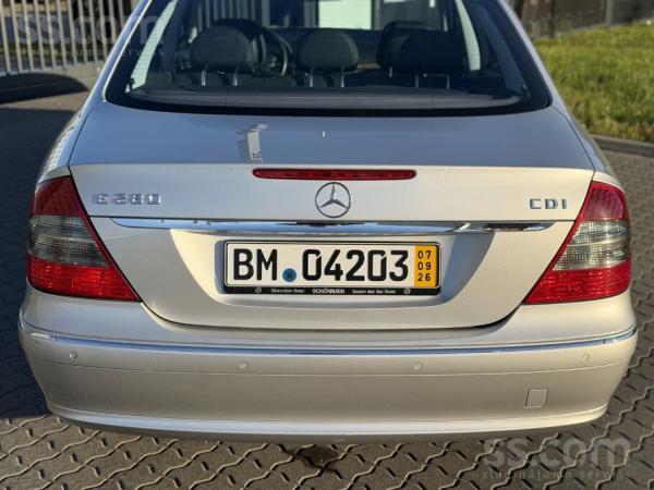 Mercedes-Benz E 280 2008 in Riga on AUTOMOTO.COM.LV Grey Mercedes-Benz E 280 2008 in Riga, with an engine capacity of 3.00 L and mileage of 371 thousand km for 5899 €, photo 7 on AUTOMOTO.COM.LV