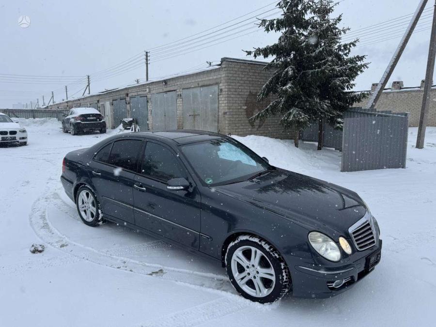 Grey Mercedes-Benz E 280 2009 in Marijampole, with an engine capacity of 3.00 L and mileage of 263 thousand km for 5999 €, photo 6 on AUTOMOTO.COM.LV