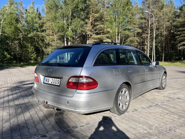 Grey Mercedes-Benz E 280 2004 in Riga, with an engine capacity of 3.20 L and mileage of 308 thousand km for 2500 €, photo 6 on AUTOMOTO.COM.LV
