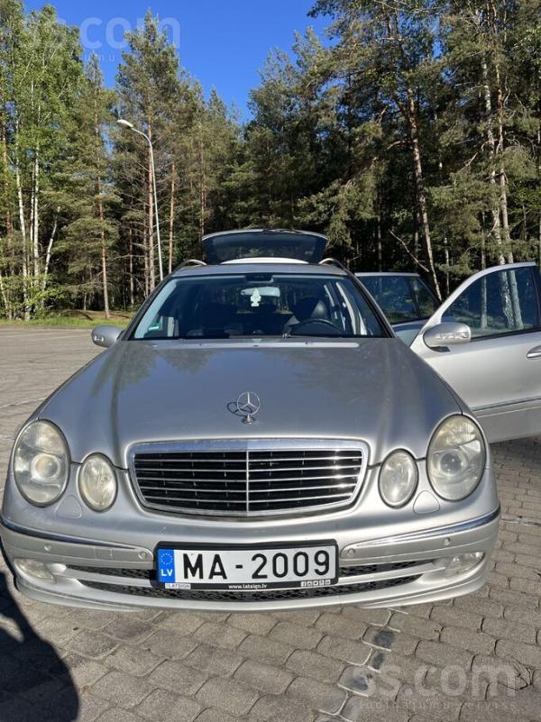Grey Mercedes-Benz E 280 2004 in Riga, with an engine capacity of 3.20 L and mileage of 308 thousand km for 2500 €, photo 7 on AUTOMOTO.COM.LV