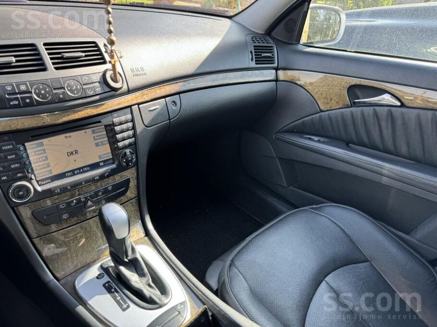 Grey Mercedes-Benz E 280 2005 in Rezekne, with an engine capacity of 3.20 L and mileage of 445 thousand km for 3650 €, photo 14 on AUTOMOTO.COM.LV