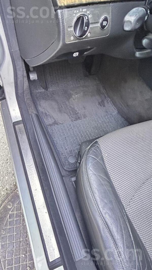 Grey Mercedes-Benz E 280 2005 in Riga, with an engine capacity of 3.20 L and mileage of 750 thousand km for 2200 €, photo 8 on AUTOMOTO.COM.LV