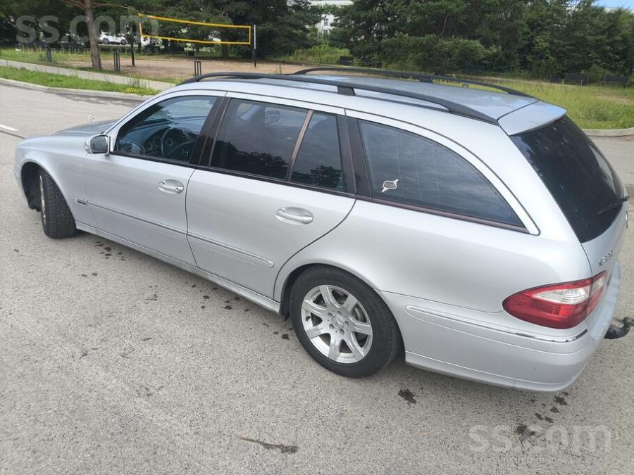 Pelēks Mercedes-Benz E 280 2005 Rīga, ar dzinēja tilpumu 3.00 L un nobraukumu 365 tūkst. km par 3100 €, foto 4 vietnē AUTOMOTO.COM.LV