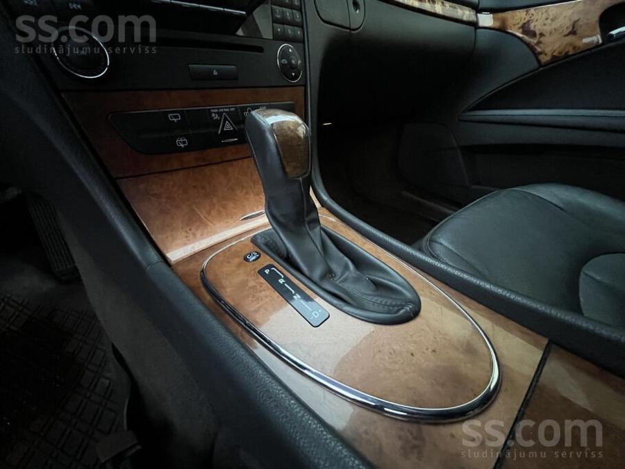 Pelēks Mercedes-Benz E 280 2006 Rīga, ar dzinēja tilpumu 3.00 L un nobraukumu 0 tūkst. km par 3990 €, foto 15 vietnē AUTOMOTO.COM.LV